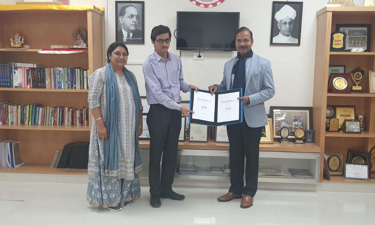 Symbiosis, Aviral sign MoU for India's first skills university