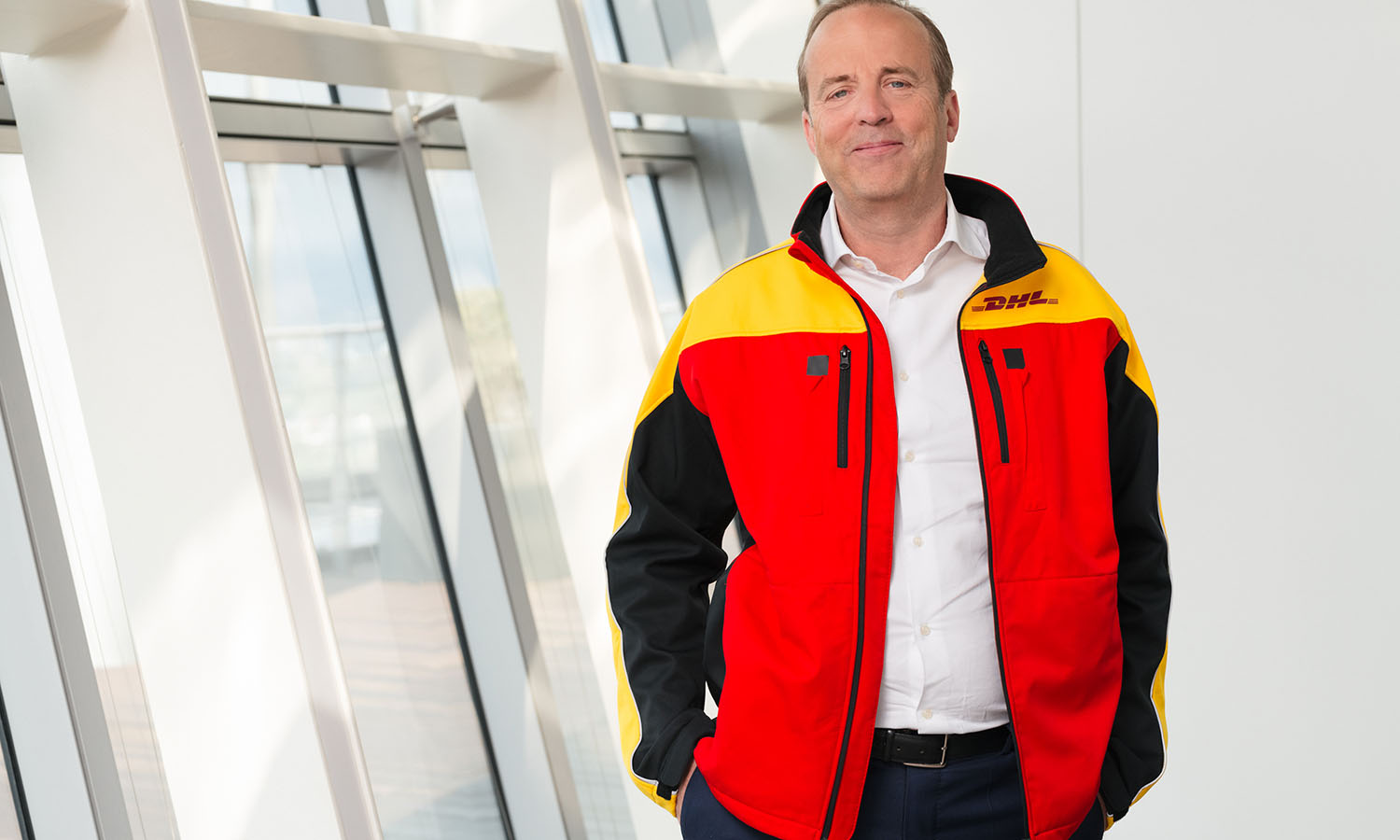 Oscar de Bok replaces Tim Scharwath as CEO of DHL Global Forwarding